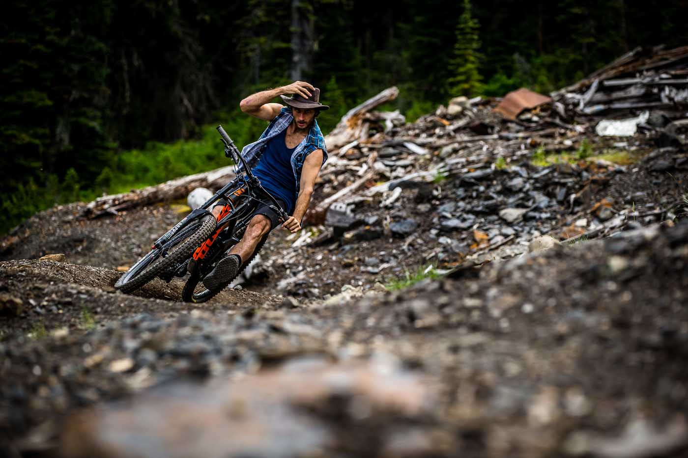 Behind the scenes of Connor Fearon’s section in Gamble! - [R]evolution MTB
