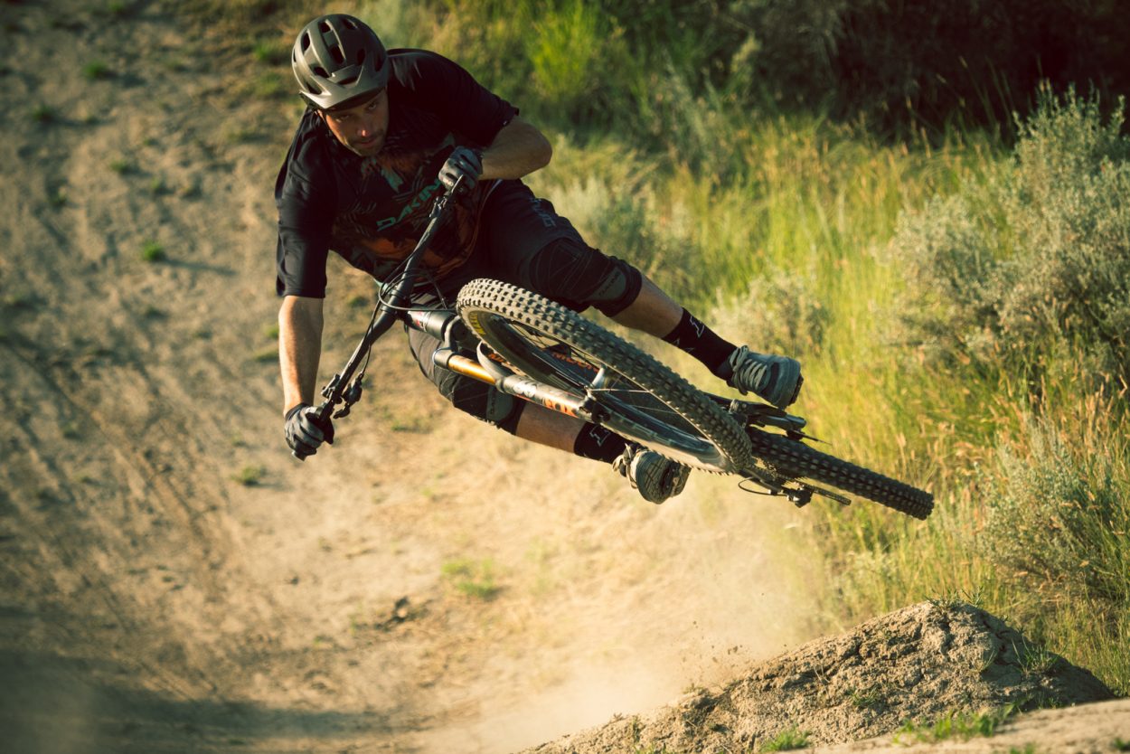 Trail Bike Boss aka Thomas Vanderham - [R]evolution MTB