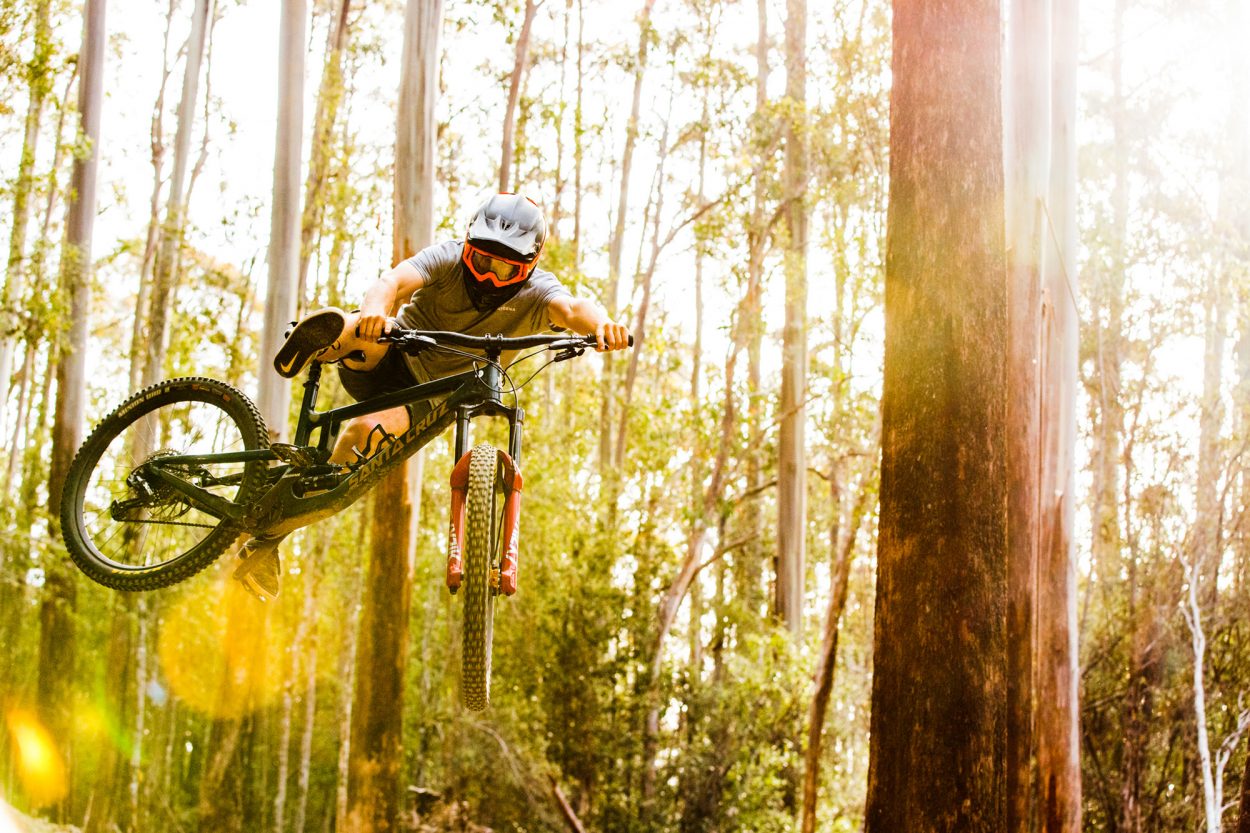 MUST WATCH // Remember this name: Dan Booker! - [R]evolution MTB