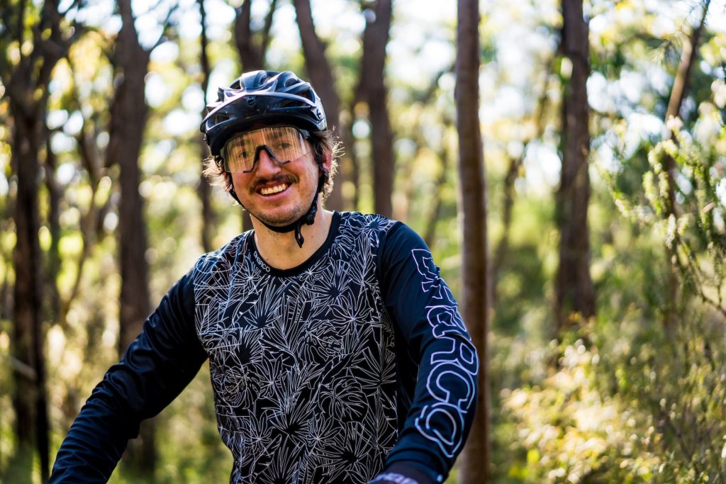 Timmy Eaton joins the Commencal Aus crew! – [R]evolution MTB