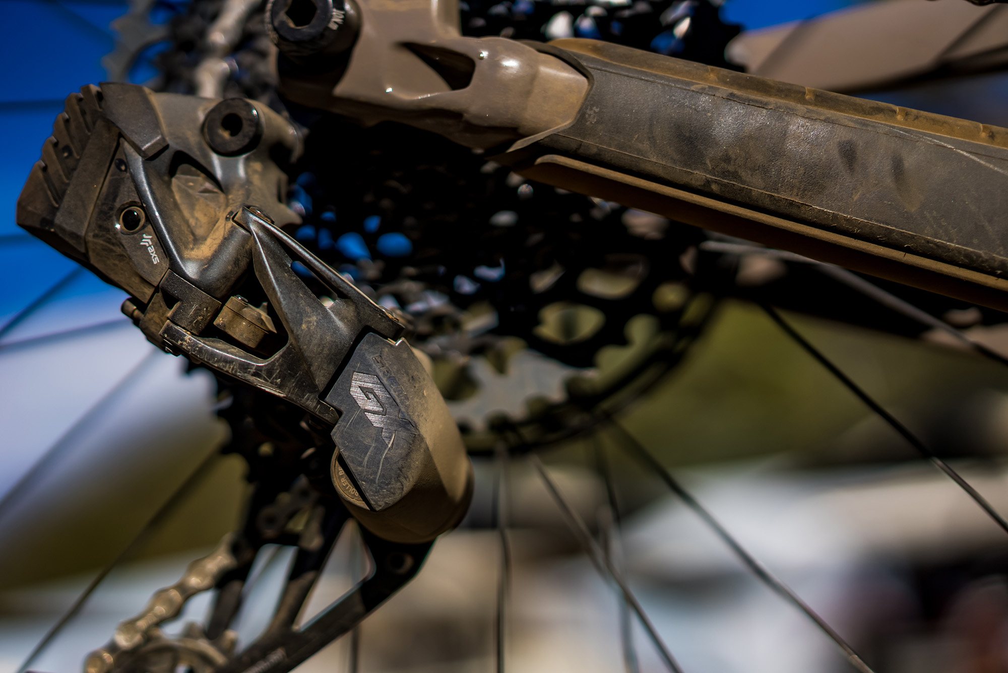 SRAM introduces budget friendly GX Eagle AXS wireless electronic ...