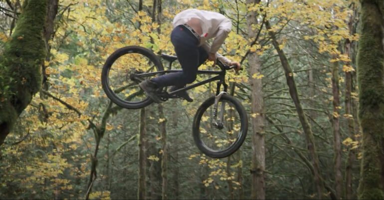 Arthur Calvin Huth - [R]evolution MTB