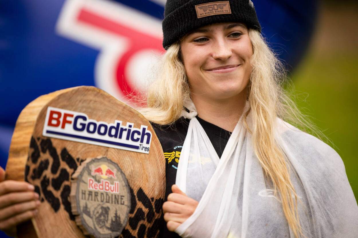 JESS BLEWITT // CHANGING THE GAME AT RED BULL HARDLINE - [R]evolution MTB