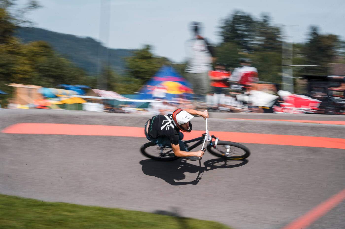 How To Ride A Bike Better // The Aaron Gwin Promise.... - [R]evolution MTB