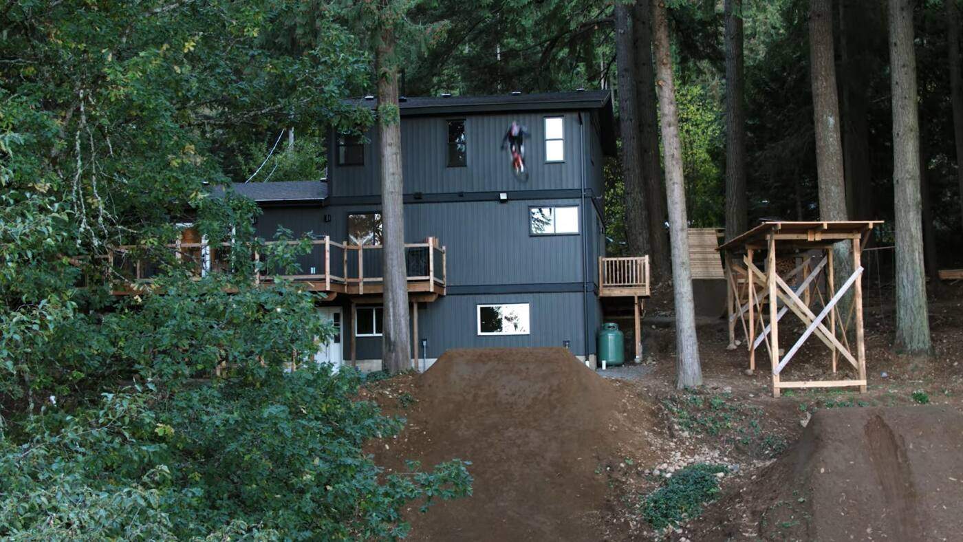 Reece Wallace's Dream Free Ride House - [R]evolution MTB