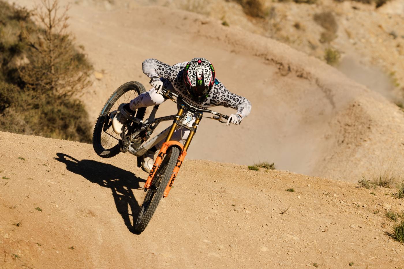 THE PILOT | AMAURY PIERRON - [R]evolution MTB