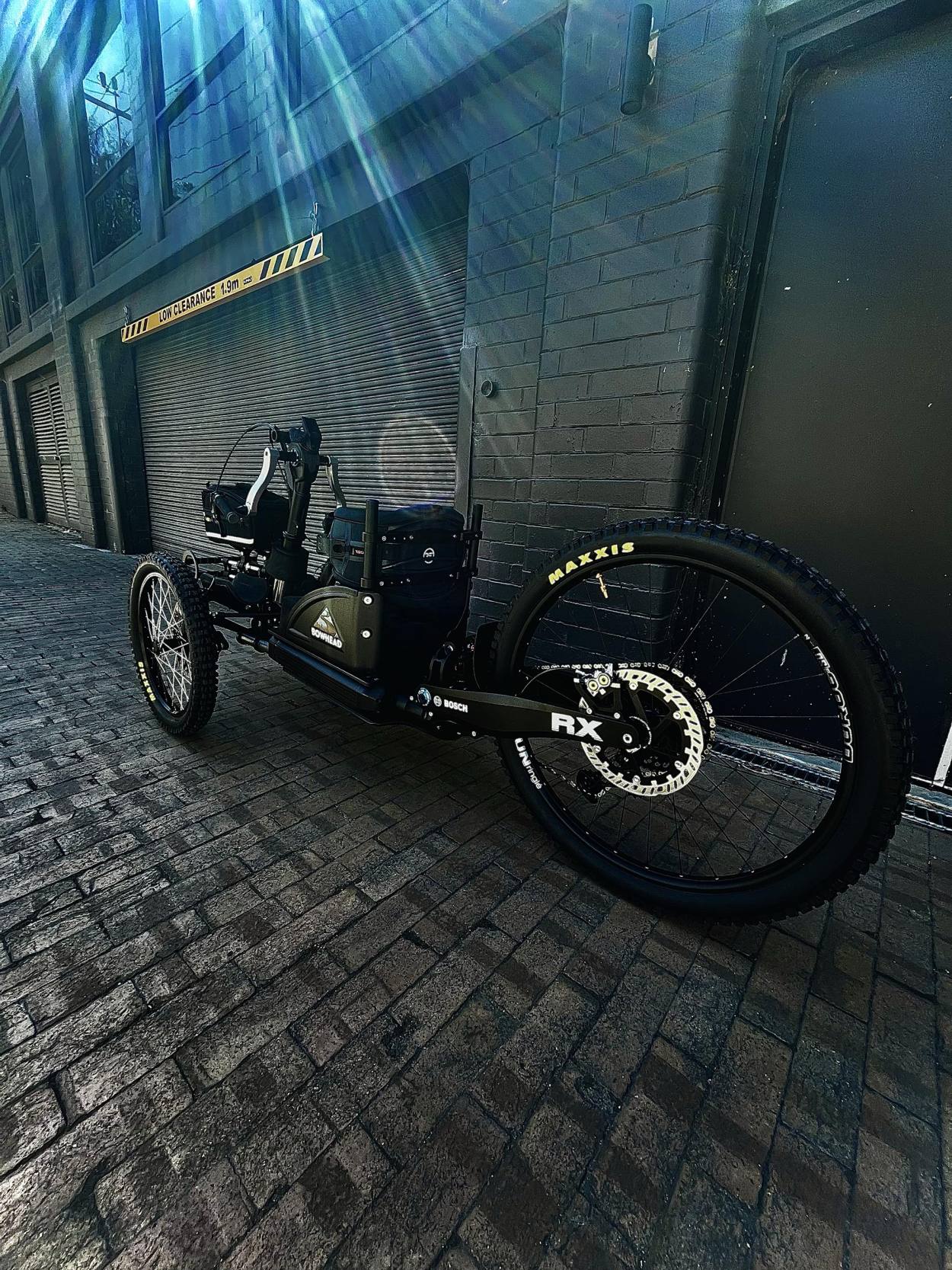 Pro Bike Check // Grant Allen’s Adaptive MTB - [R]evolution MTB