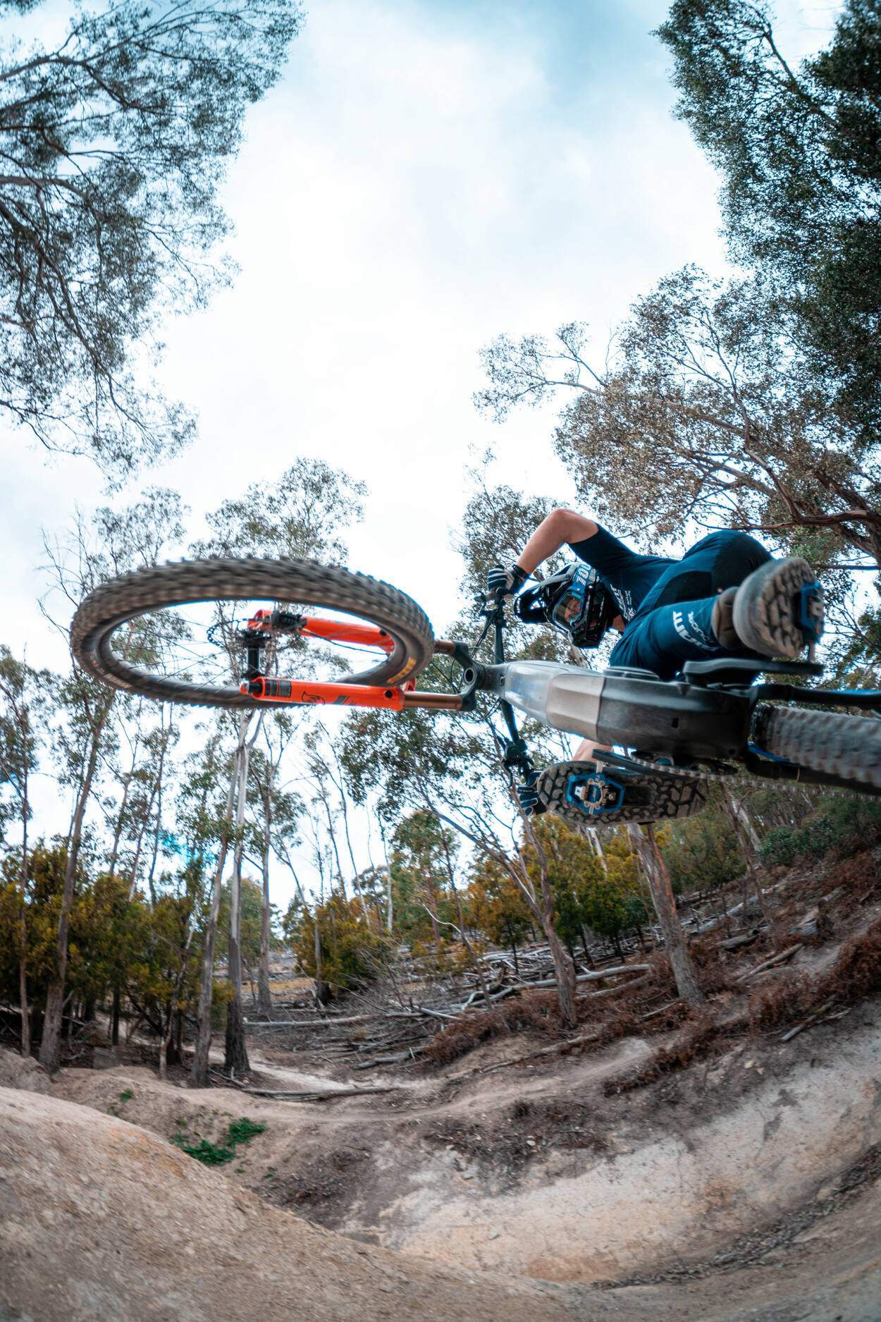 2024 e-MTB Buyers Guide // Ultimate Full Power! - [R]evolution MTB