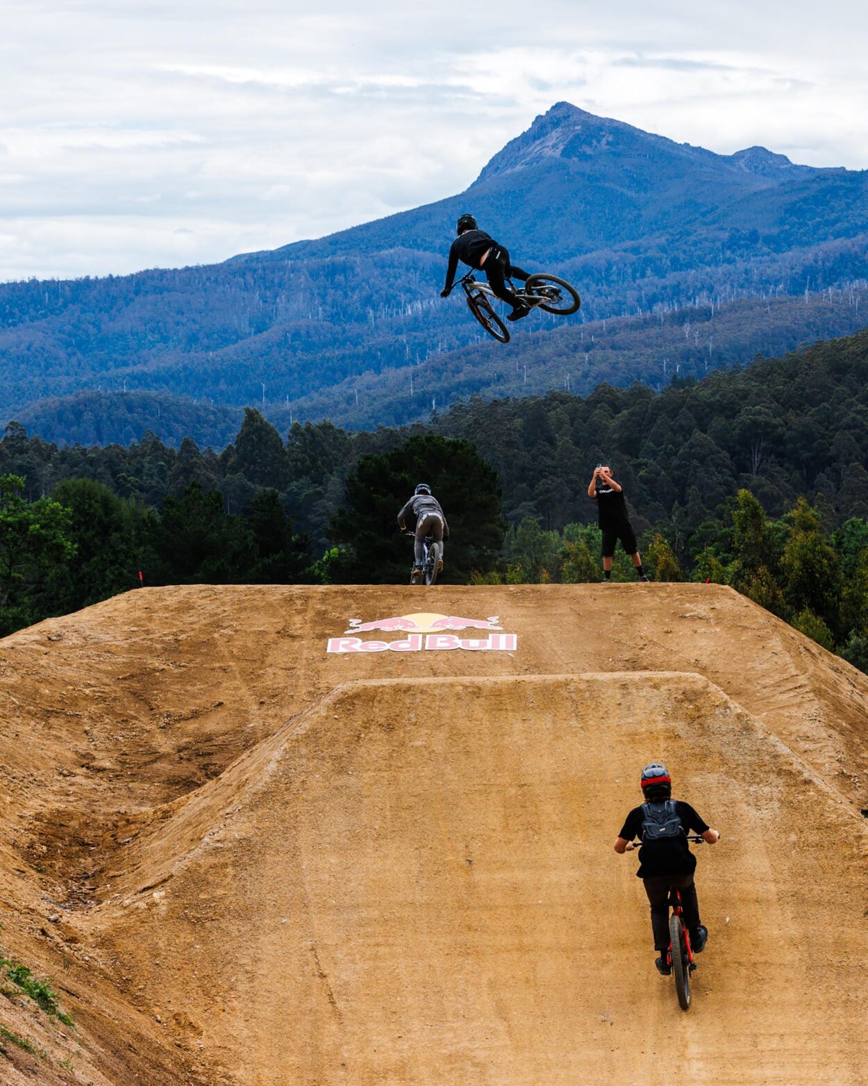 Red Bull Hardline is looking wild in this POV track preview! - [R ...